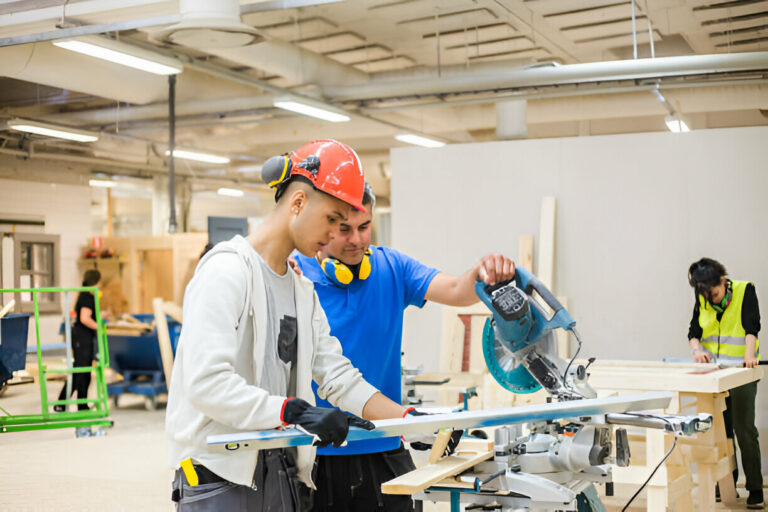 Best Summer Jobs For College Students in 2026 | Intercultural Insights